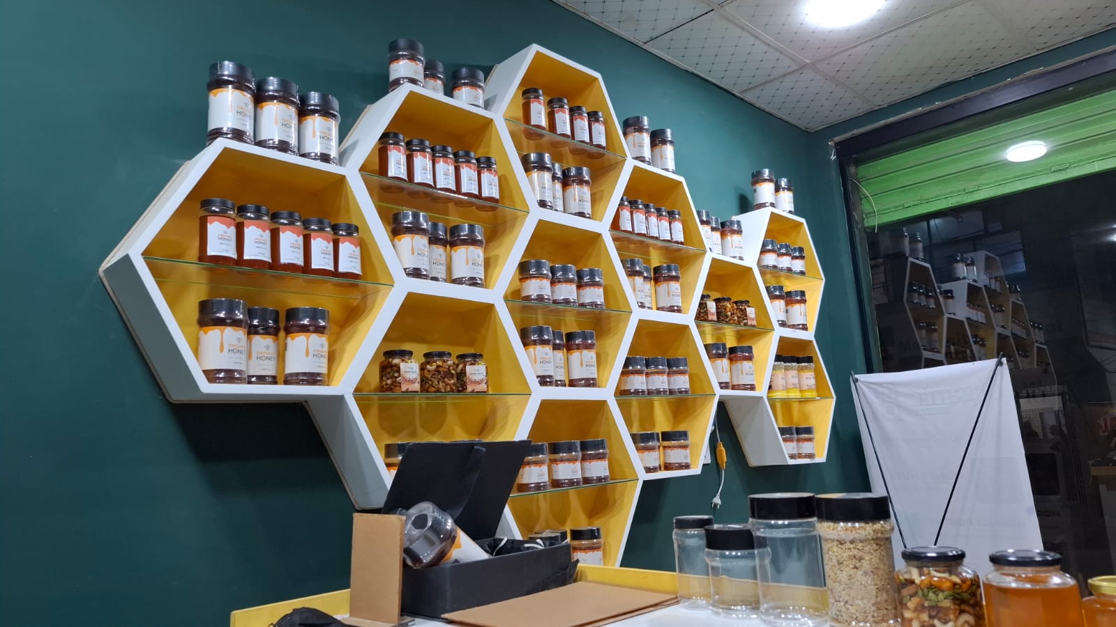 The Organic Store – Buy Pure Honey, Moringa, Herbal Items in Pakistan